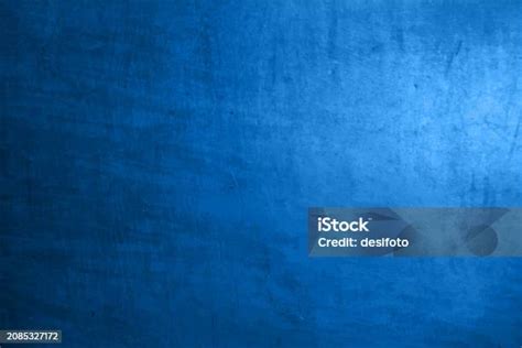 빈 빈 밝은 파란색 컬러 그런 지 질감 긁힌 금이 흰색 벽 수평 벡터 배경 지저분한 지저분한 질감 복사 공간 및 긁힘 추상적인