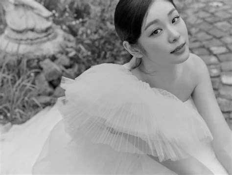 김연아 ♥고우림과 동화 같은 웨딩 사진 추가 공개 “역시 퀸연아” [인스타]