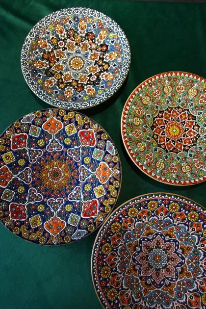 ایده های تزئین دیوار خانه با بشقاب سفالی بشقاب دیوارکوب را کجا نصب کنیم؟