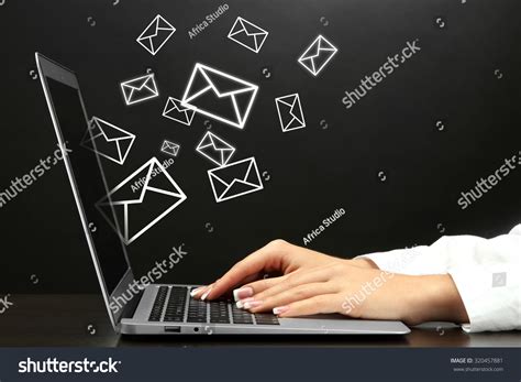 18 186 Checking Email On Laptop Images Stock Photos Vectors Shutterstock
