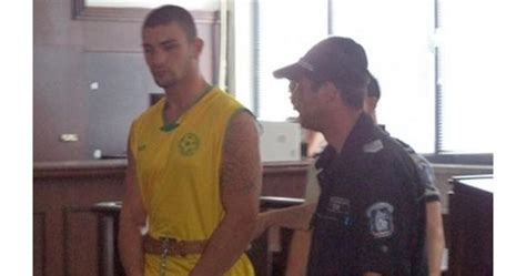 Татко ме тъпчеше с дрога