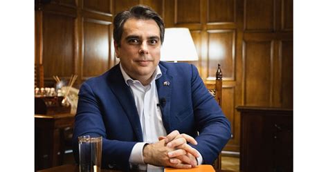 Денков и Габриел оставиха Асен Василев да е министър председател за ден