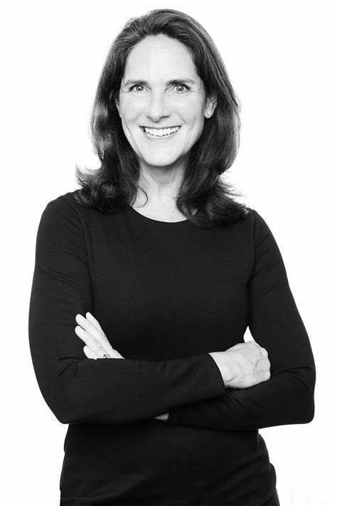 Photographer Genevieve De Manio Shares Her Tips For Stunning Wedding