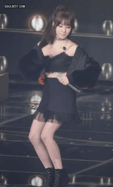 티파니 Tiffany 검정 란제리 룩 