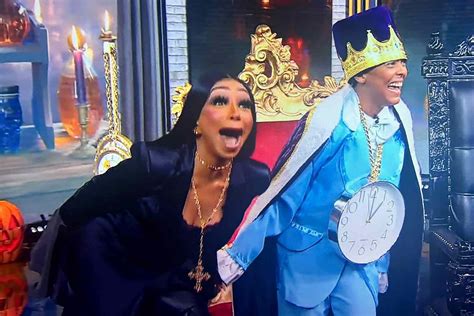 Tiffany New York Pollard Reunites With Flavor Flav On Halloween Bye Pumkin Aol