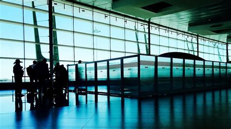 В Лиссабонском аэропорту бастует инспекция по делам иностранцев и границ ИА Красная Весна