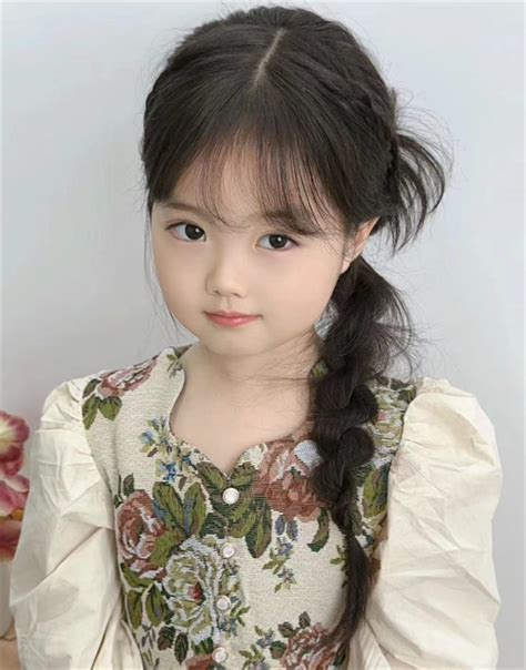 小女孩夏季编发 甜酷个性不挑人 儿童发型 美发站