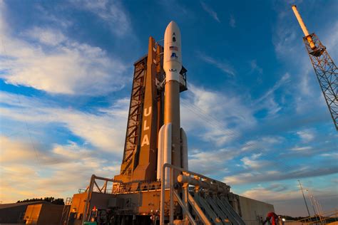 Atlas V Rocket Blasts Off Into Space With Cutting Edge Tech For Nasa U