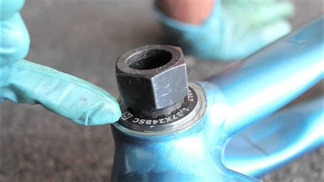 Locked In How To Install Your Bottom Bracket And Crank Arms Youtube