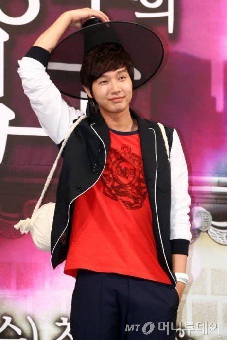 Ji Hyun Woo S Community Forum Fans Korean Actor Singer Hancinema The Korean