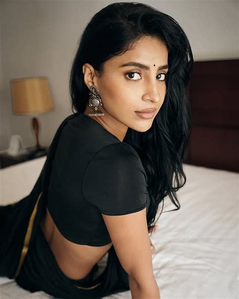 புத்தாண்டு காலை அய்ரா கிருஷ்ணா