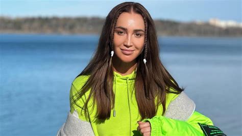 Ольга Бузова сообщила что легла в больницу Super узнал причину