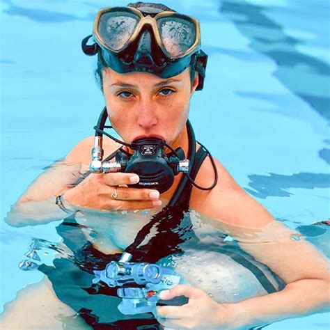 Woman Diving Gear At Missy Lynch Blog