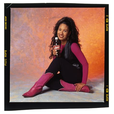 Selena Quintanilla Pose