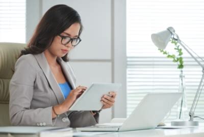 Digital Contract Management IOS App By WeblineGlobal