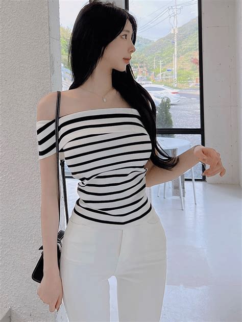 오프숄더 니트 나시티