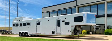 10 Larger Horse Trailer Living Quarters Horse Trailers Cattle