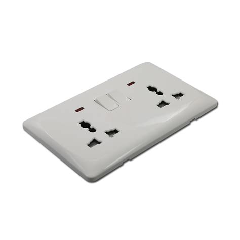 Double A Multi Socket With Switch And Light Univeal Socket Cixi Niulai Electrical Appliance Co