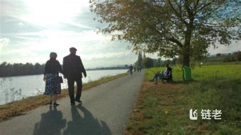 日医学馆展示日式专业老年护理 链老