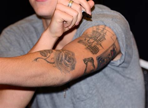 Pictures Of Harry Styless Tattoos Popsugar Celebrity