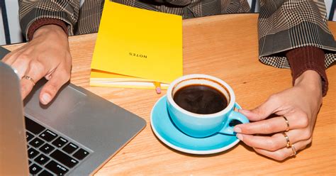 What Is MCT Oil? Health Benefits & How To Use For Keto