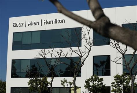 Booz Allen Us Intelligence Contractor Settle 20 Mln No Poach