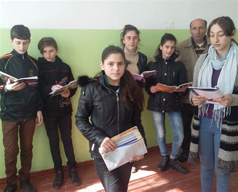 დიდი სმადის სკოლაში მოსწავლის მიერ წაკითხული ლექსი შთამბეჭდავი აღმოჩნდა Etm Ge ერის