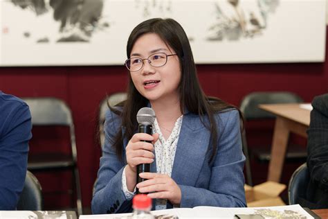 北京画院理论研究部主任吕晓发言 现场图片 艺术中国