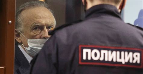 Tollé En Russie Un Historien Condamné à 12 Ans Et Demi De Prison Pour