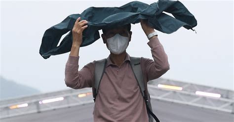 [포토]우산을 준비하지 못했어요~