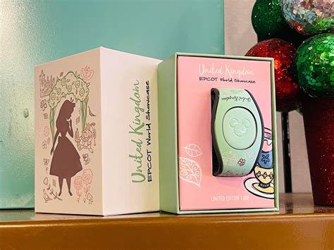 Alice In Wonderland Magicband Debuts At Disney World
