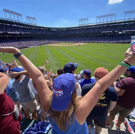 Thom Mcnamee Memorial Dundee St Patricks Day Parade Shout Out To Riverstreettavern For