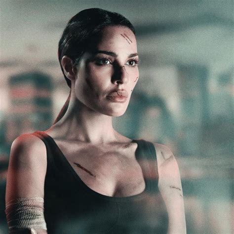 نادين نجيم تفاجئ جمهورها بخطوة فنية جديدة وعلامة تجارية مميزة مجلة هي