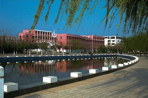 职业技术大学图册 360百科