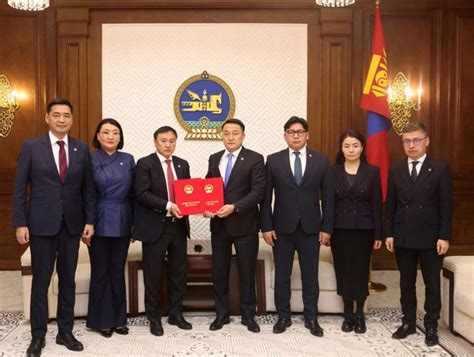 Эрхтэн эд эс шилжүүлэн суулгах тухай хуулийн төсөл өргөн мэдүүллээ Tsoh Mn