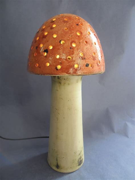 ΚΕΡΑΜΙΚΑ ΛΙΟΥΓΚΑ ΜΑΡΙΑ ΦΩΤΙΣΤΙΚΑ