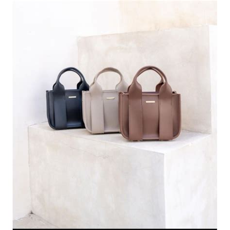 Jual Tas Kulit Selempang By Flicka Shopee Indonesia