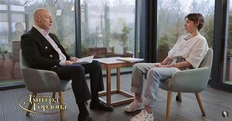 Художница Соня Морозюк объяснила почему до сих пор не продала подарки от Романа Гринкевича