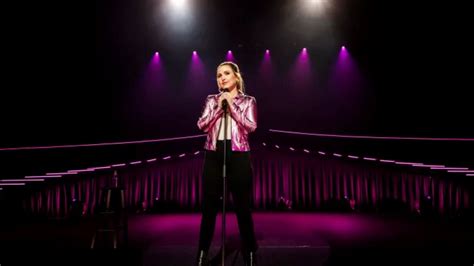 How Many Taylor Tomlinson Stand Up Comedies Are On Netflix