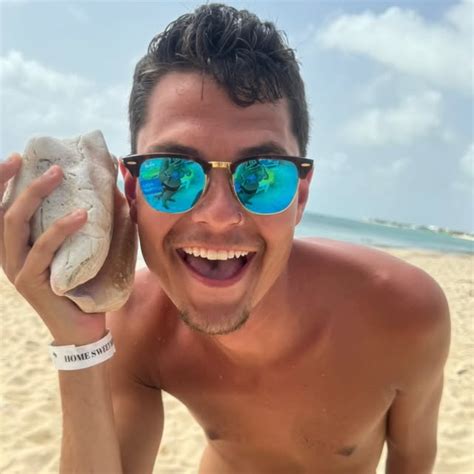 Collin Collinn98 • Threads Say More