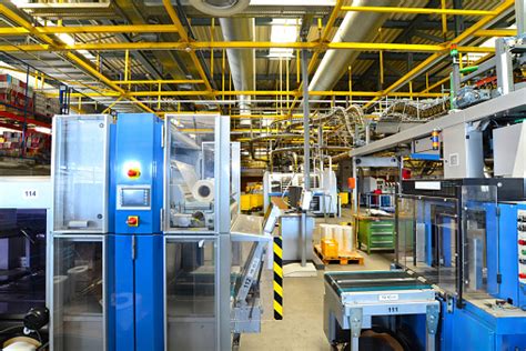 신문 및 잡지의 생산을 위한 대형 인쇄소에 수송을 위한 현대 기계 건설 산업에 대한 스톡 사진 및 기타 이미지 건설 산업 공장 산업 건물 공학 Istock