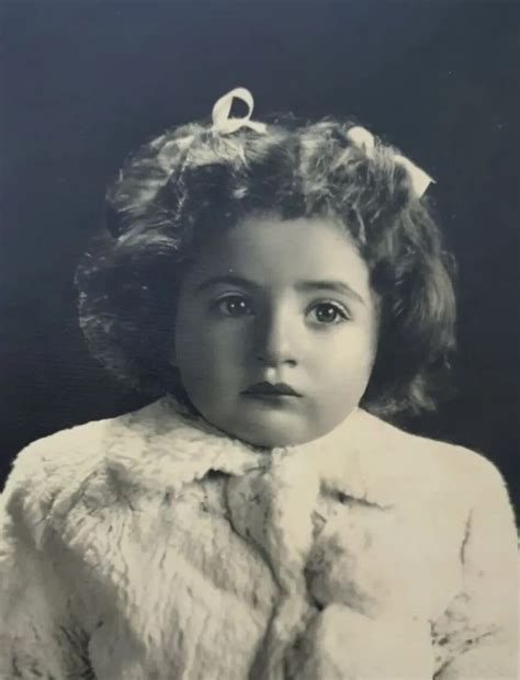 سرنوشت شهناز پهلوی دختر محجبه محمدرضا در آیینه تصاویر