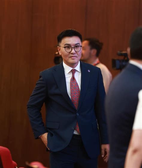 Alim Mn 🍎Ч Лодойсамбуу эхнэрээ зодсон гэх бичлэг цахим орчинд тархсан Тэгвэл гишүүн үүнд