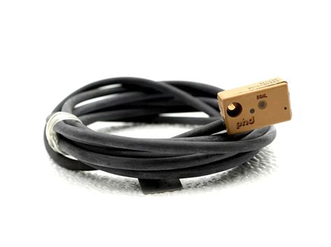Phd 2m Magneto Resistive Proximity Switch 62506 1 02