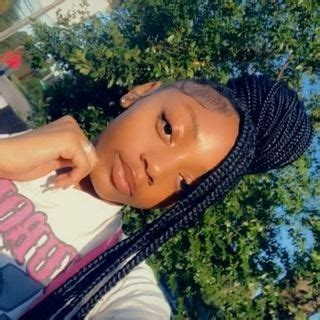 D Myaa Threads Say More