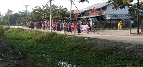 ရွှေဘိုတွင် ဖက်ဆစ် စစ်ကောင်စီ တော်လှန်ရေး ဒေသခံပြည်သူများ ချီတက် ဆန္ဒပြ Khit Thit Media