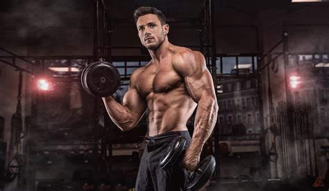 Как накачать руки гантелями дома — программа упражнений