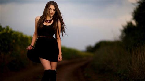 Hd Girls Wallpapers Top Free Hd Girls Backgrounds Wallpaperaccess