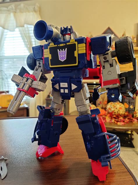 Transformers Collaborative Joe X Transformers Soundwave 45 Off