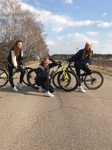 Идеи для фото с велосипедом для девушки на природе